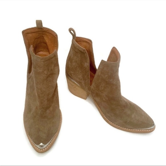 Jeffrey Campbell Shoes Jeffrey Campbell Cromwell Booties Poshmark